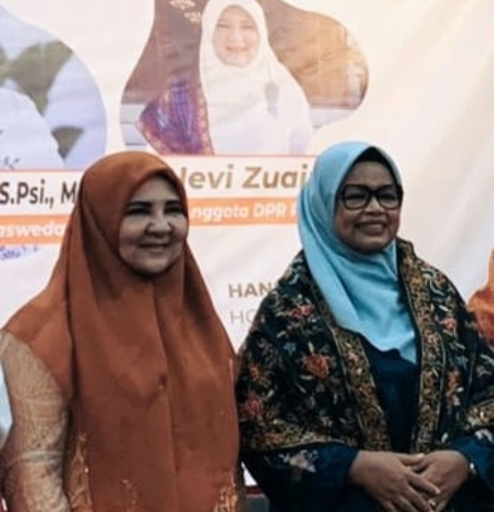Nevi Zuairina dan Fery Farhati Baswedan, Dua Sahabat Gaungkan Perubahan - Forum Sumbar